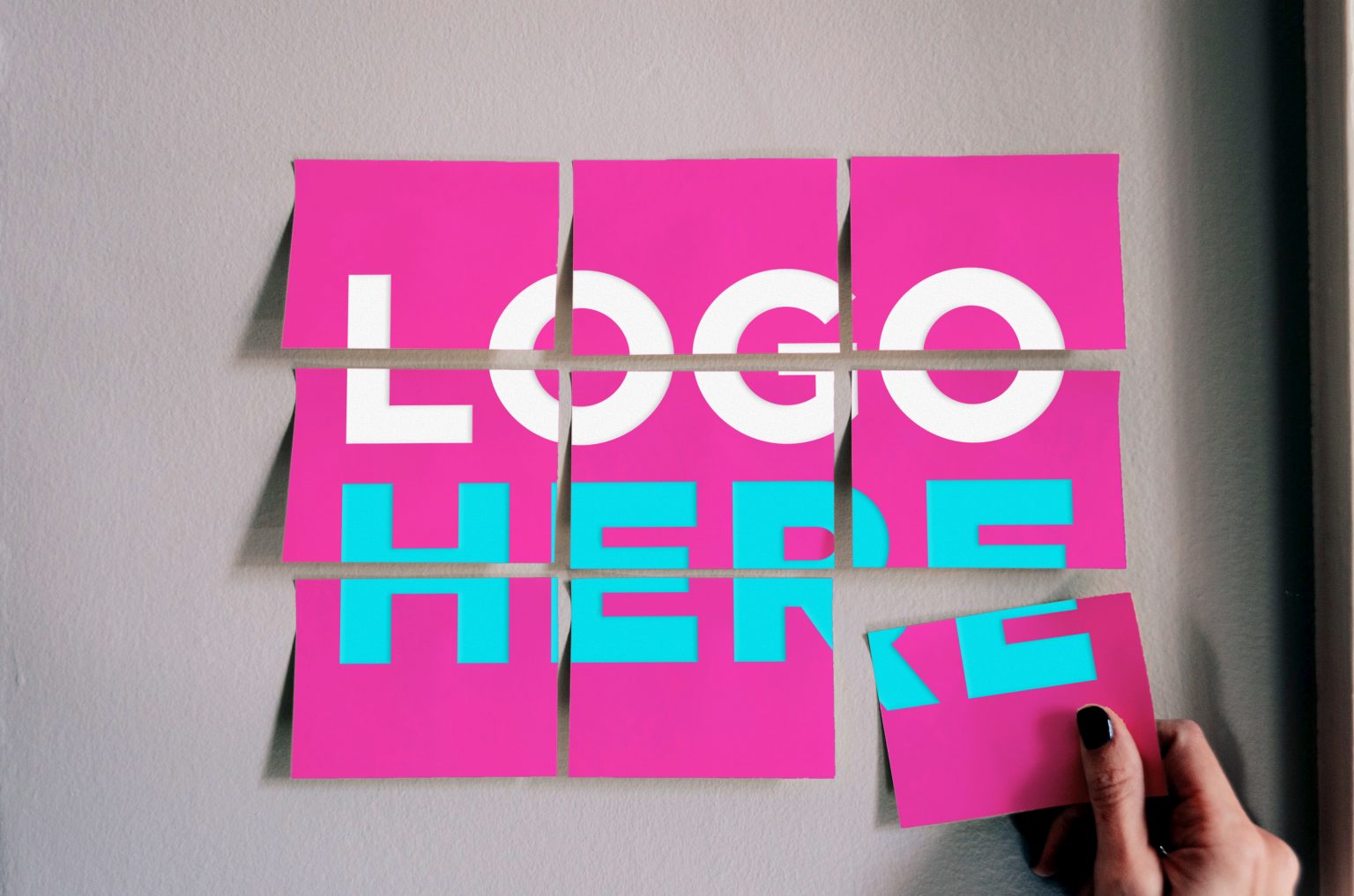 Free Sticky Notes Logo Mockup – GraphicsFamily