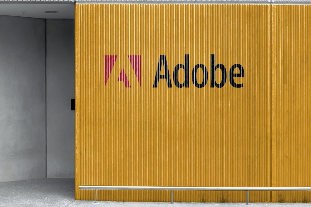 Shutter Logo Mockup – GraphicsFamily