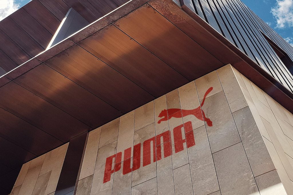 Rustic Bricks Logo Mockup – GraphicsFamily