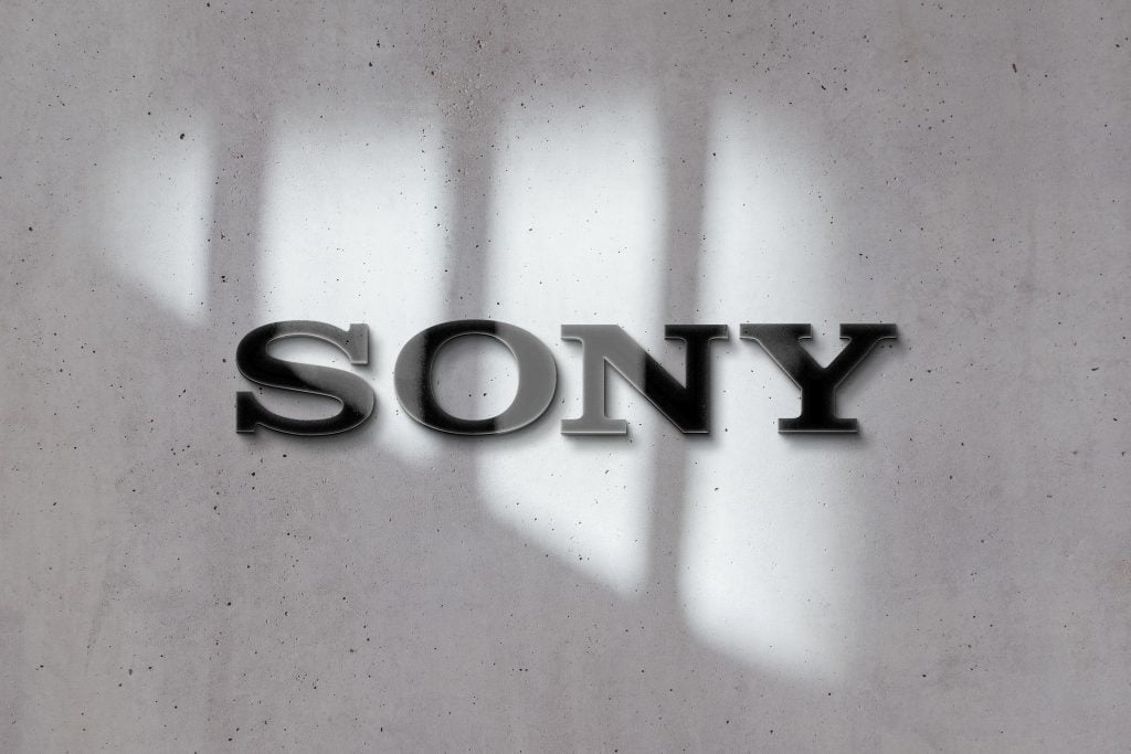 Sunshade 3D Logo Mockup – GraphicsFamily