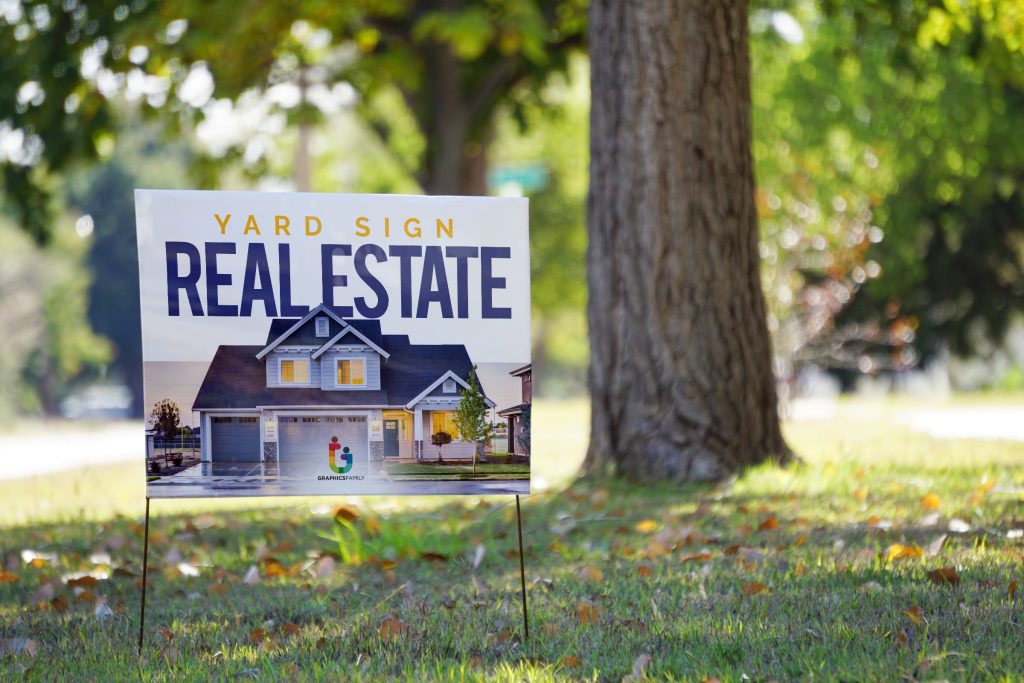 Real Estate Yard Sign Design Mockup – GraphicsFamily