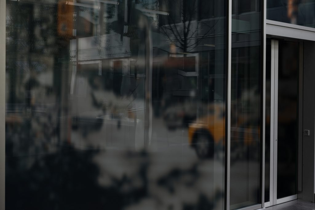 High-Quality Free PSD 3D Glass Window Logo Mockup – GraphicsFamily